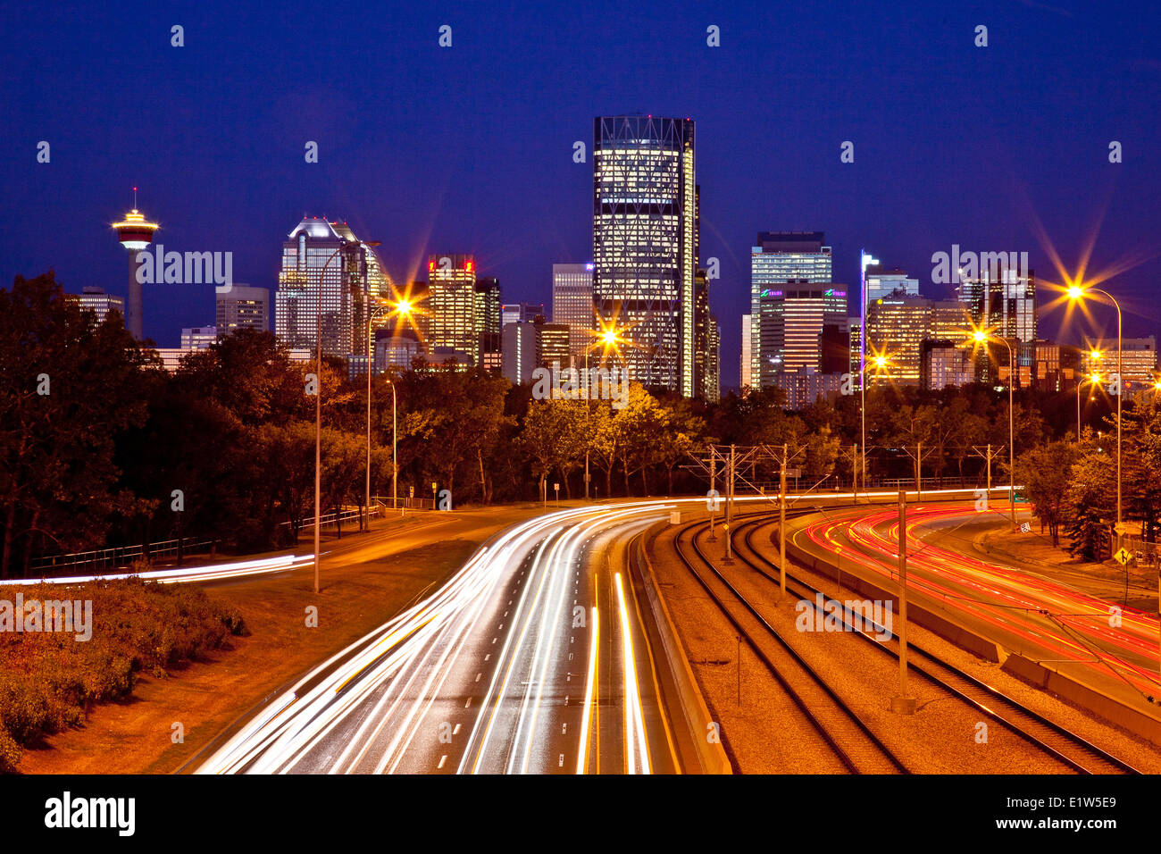 Calgary skyline from memorial drive hi-res stock photography and images ...