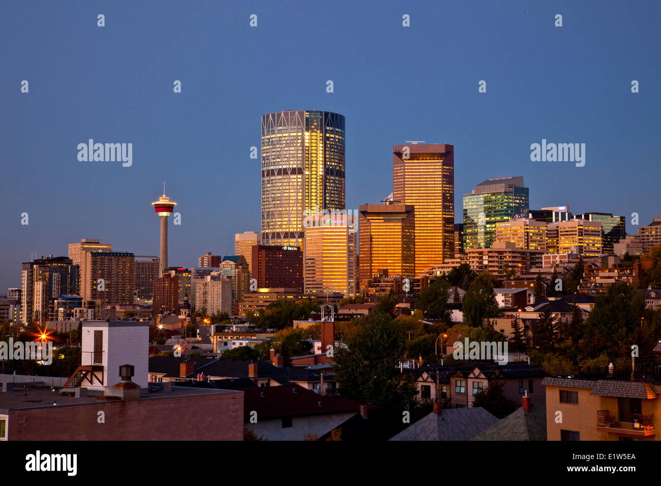 Calgary skyline hi-res stock photography and images - Alamy