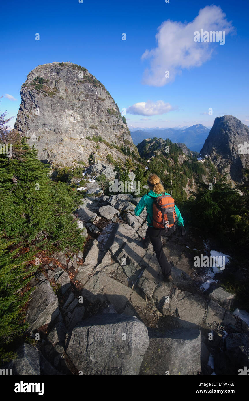 The lions above lions bay west vancouver hi-res stock photography and ...