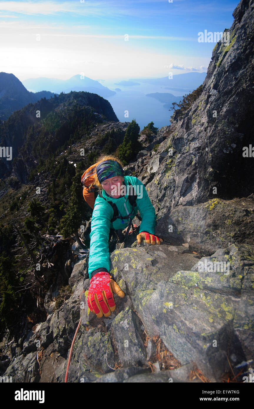 The lions above lions bay west vancouver hi-res stock photography and ...