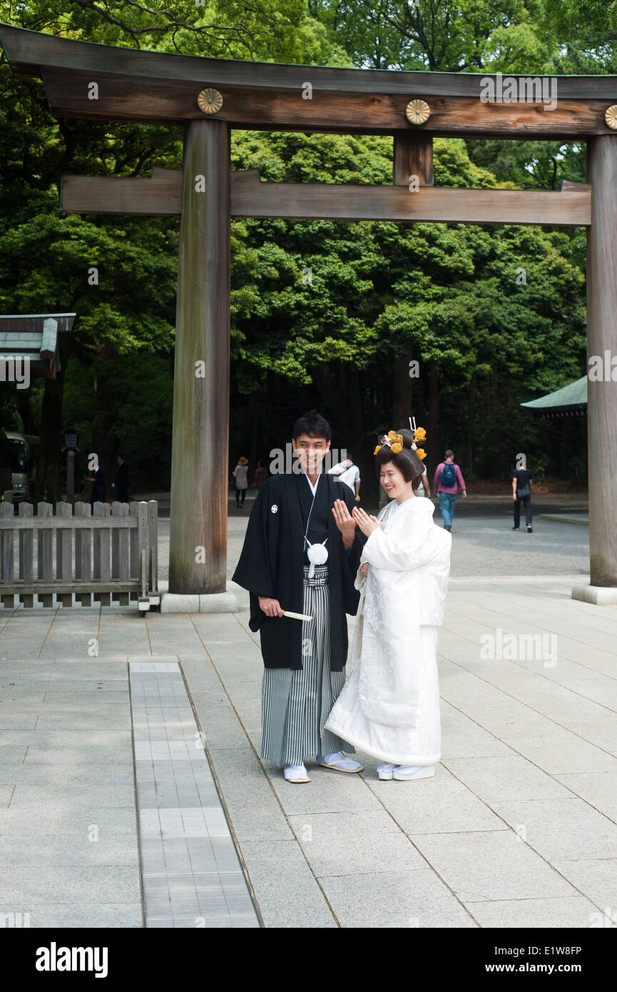 Japan, Tokyo2014 - Meiji Shinto Shrine Traditional Shinto Wedding Stock ...