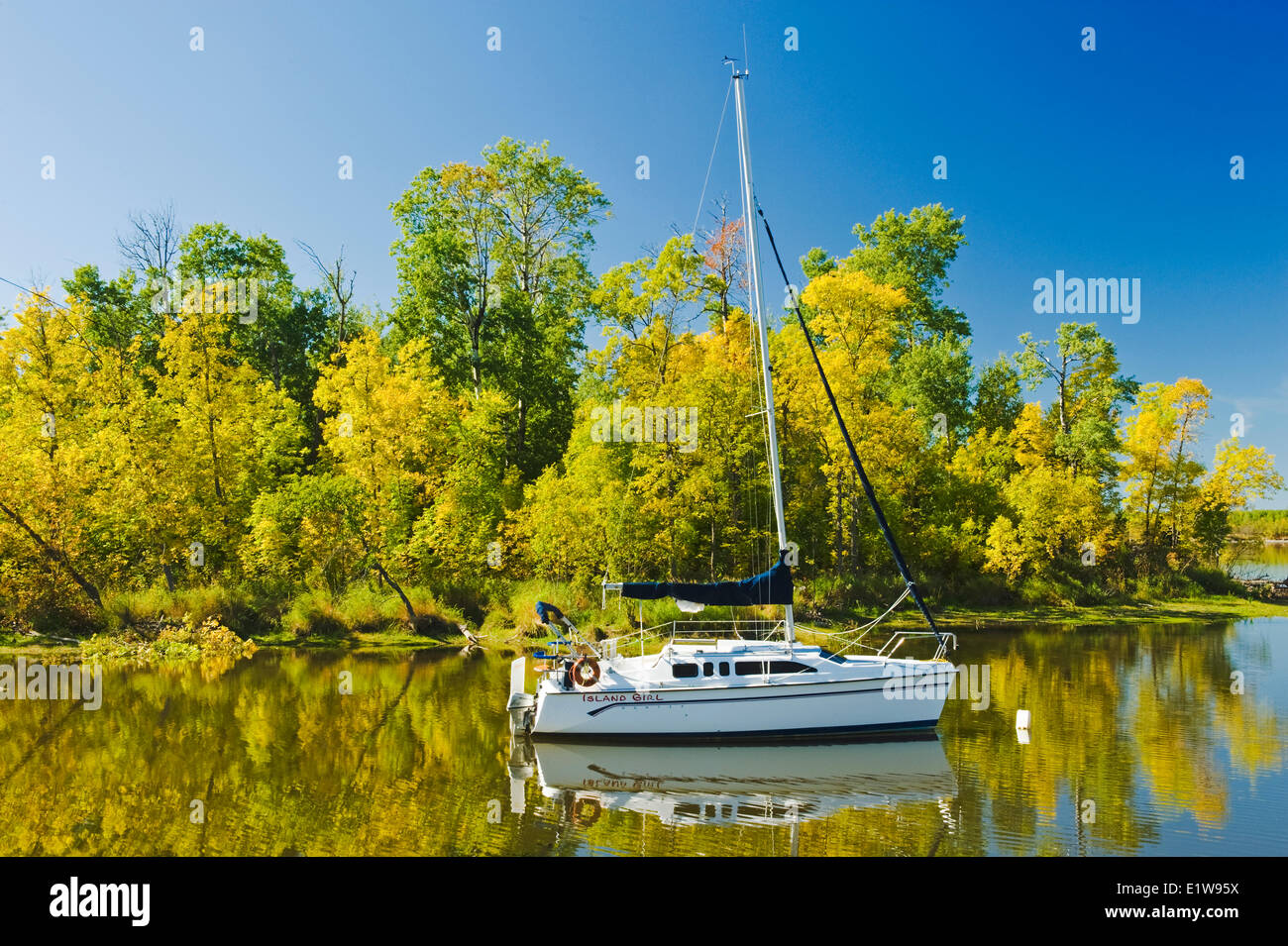 Autumn along eleanor lake hi-res stock photography and images - Alamy