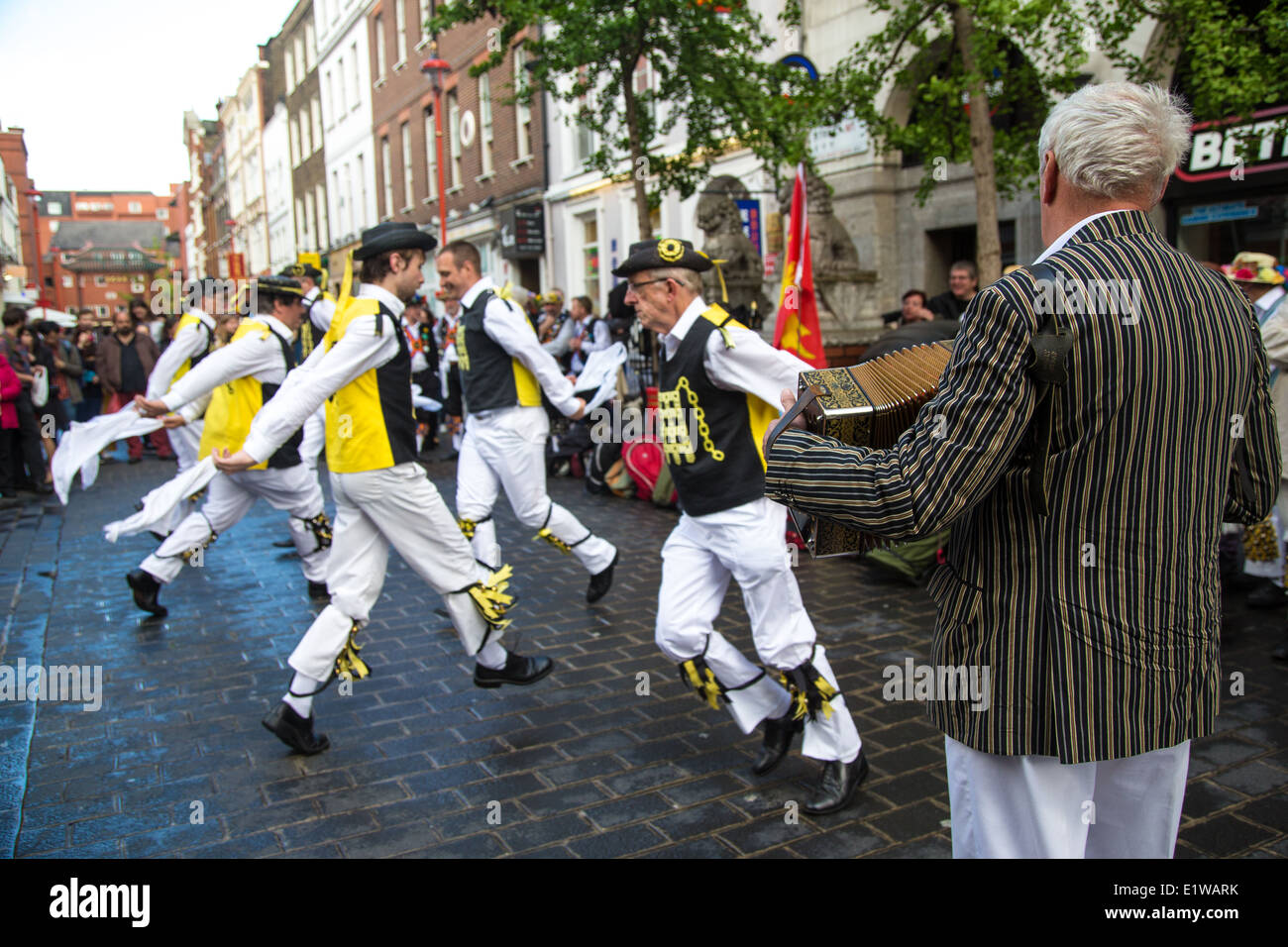 London Morris Dancers High Resolution Stock Photography and Images - Alamy