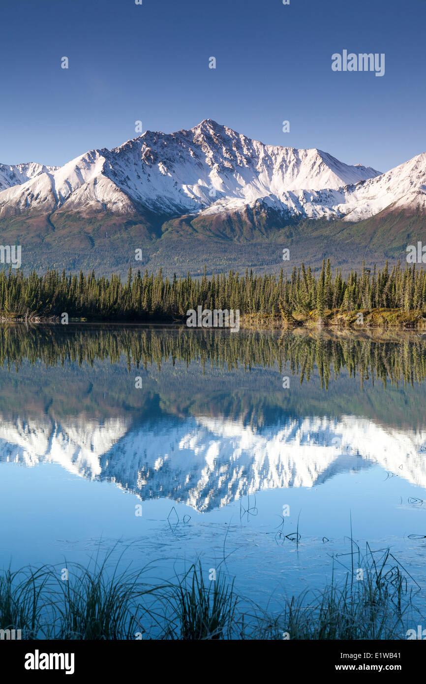 Alaska range mountains hi-res stock photography and images - Alamy