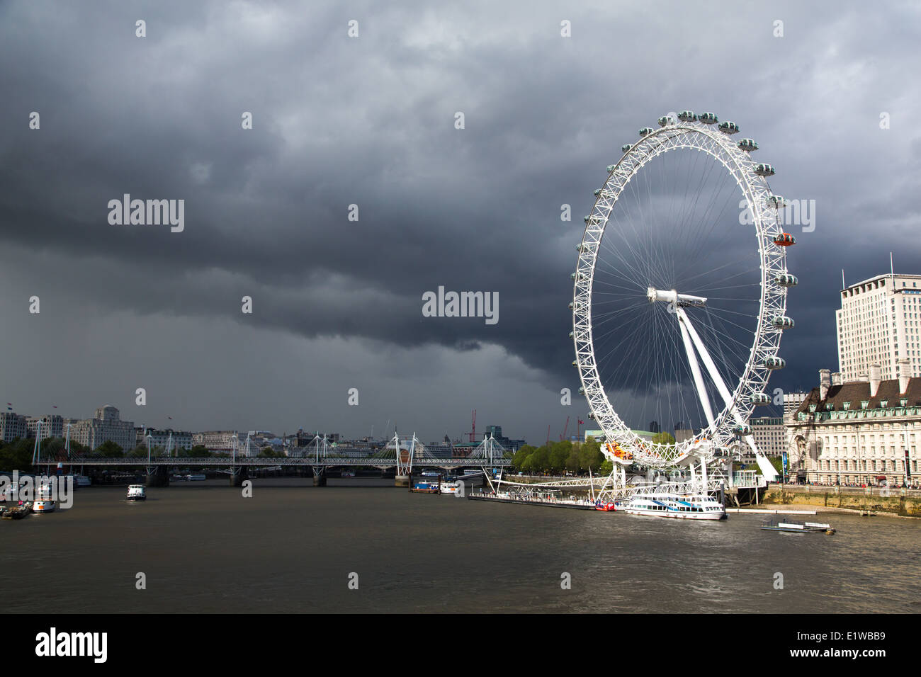London eye big wheel hi-res stock photography and images - Alamy