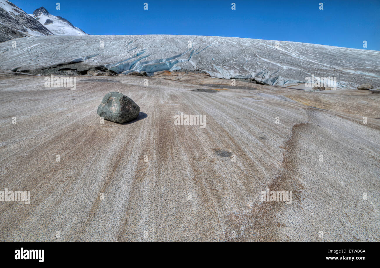 Grainite rocks and glacier, Chilcotin, Coast Mountains, British ...