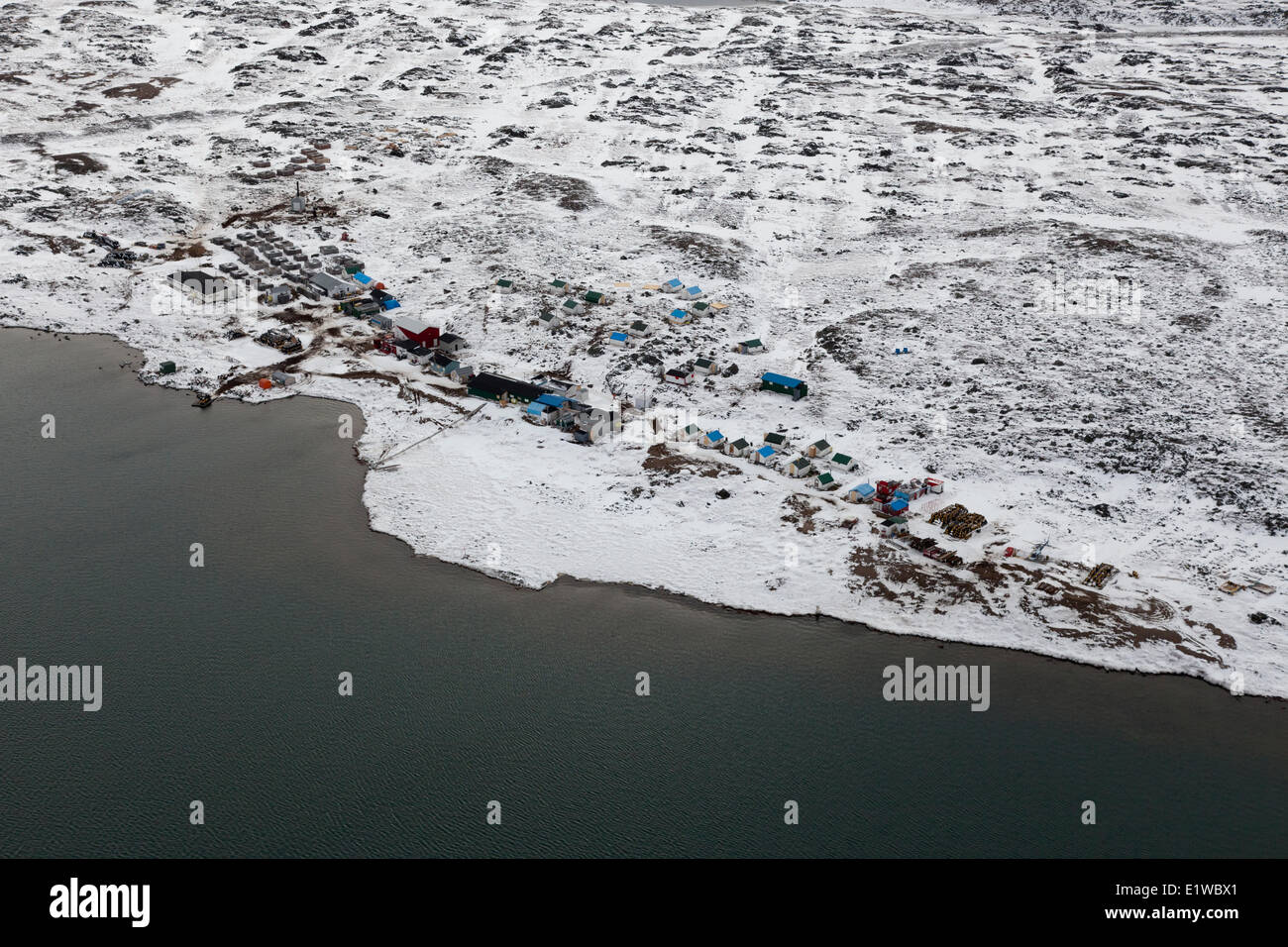 Nunavut village hi-res stock photography and images - Alamy