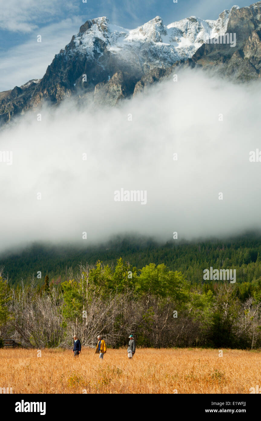 Three snow capped mountains hi-res stock photography and images - Alamy