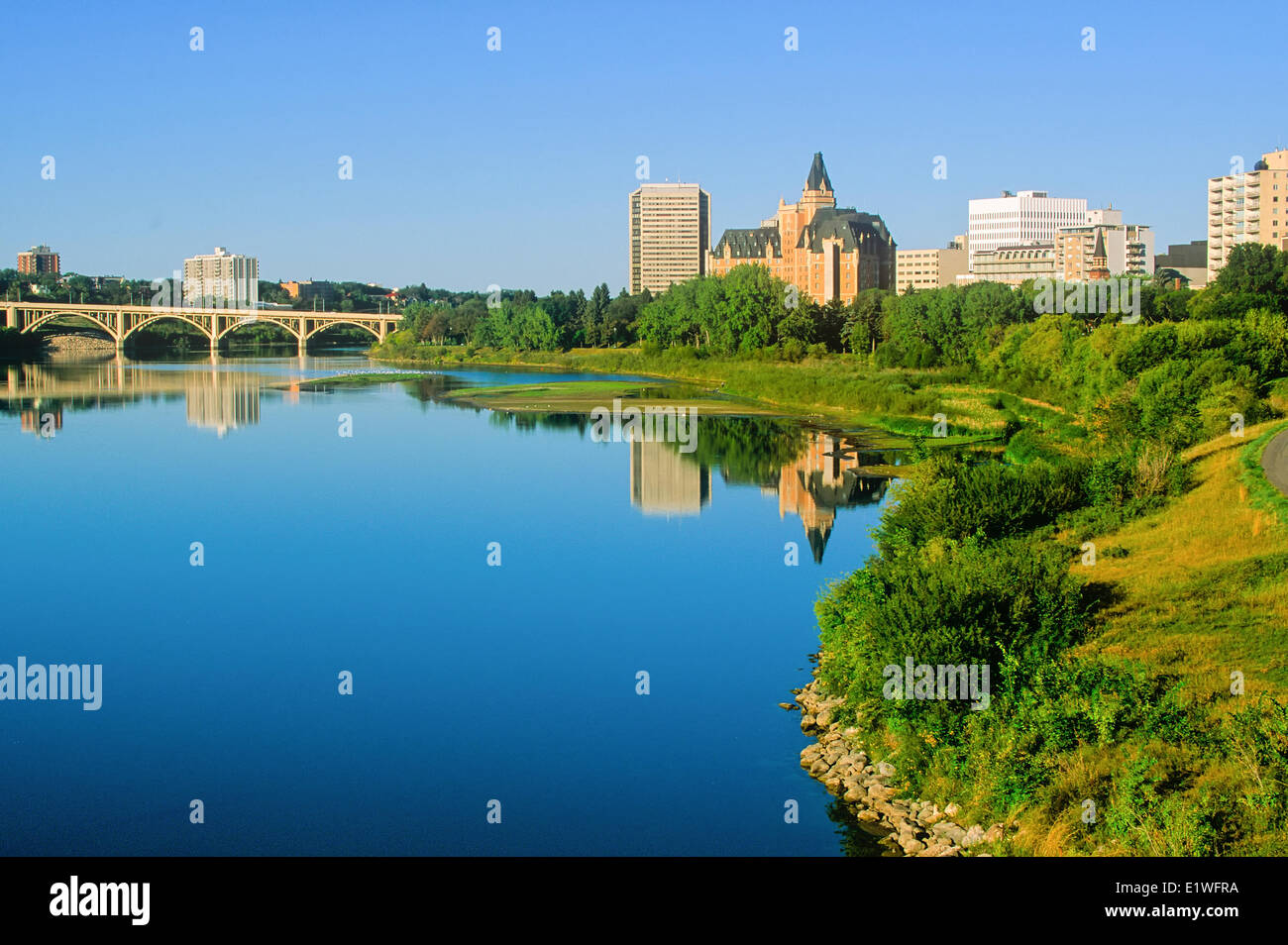 Canada prairie saskatoon hi-res stock photography and images - Alamy