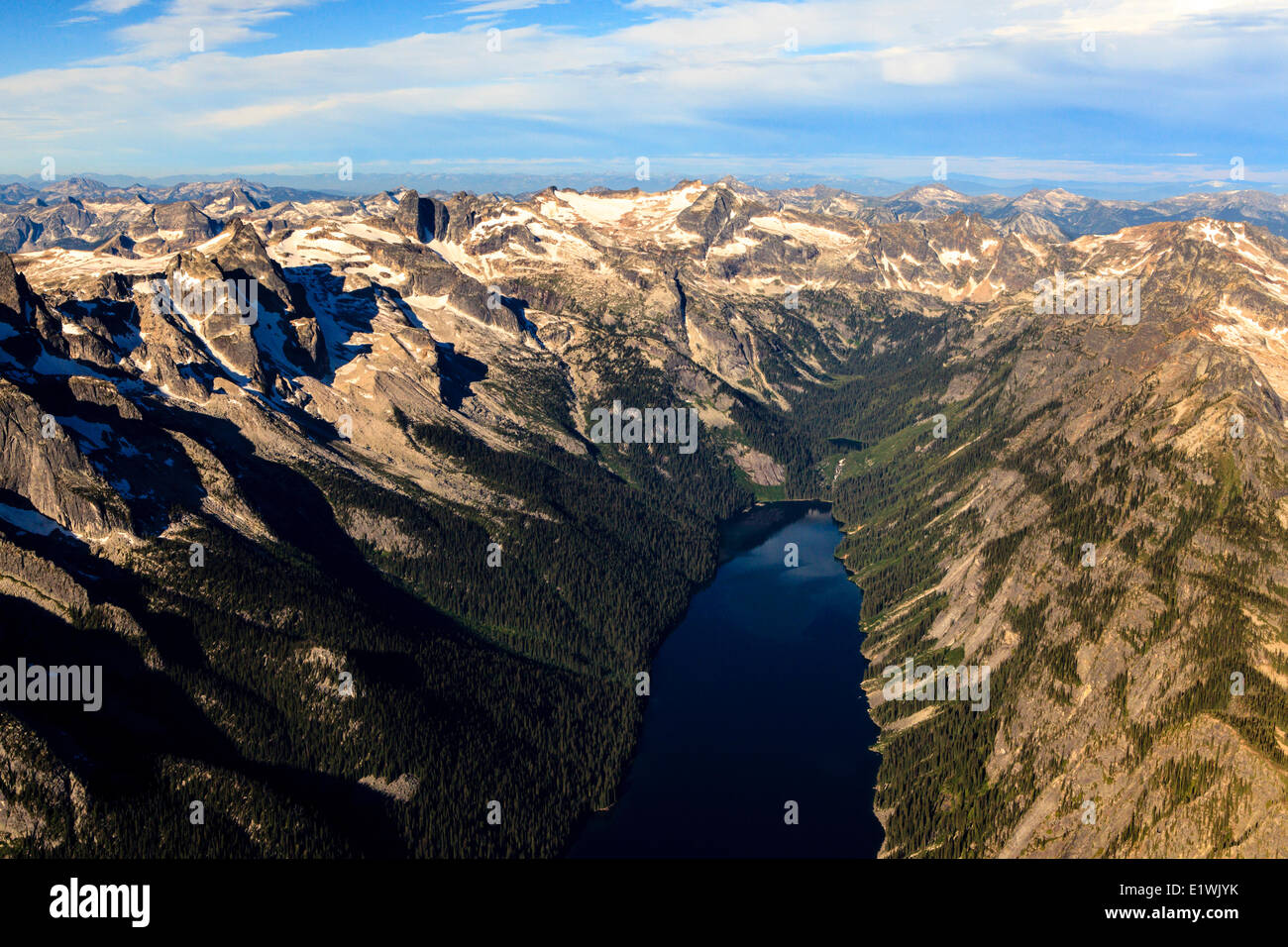 Aerial view of the valhalla range and valhalla provincial park hi-res ...