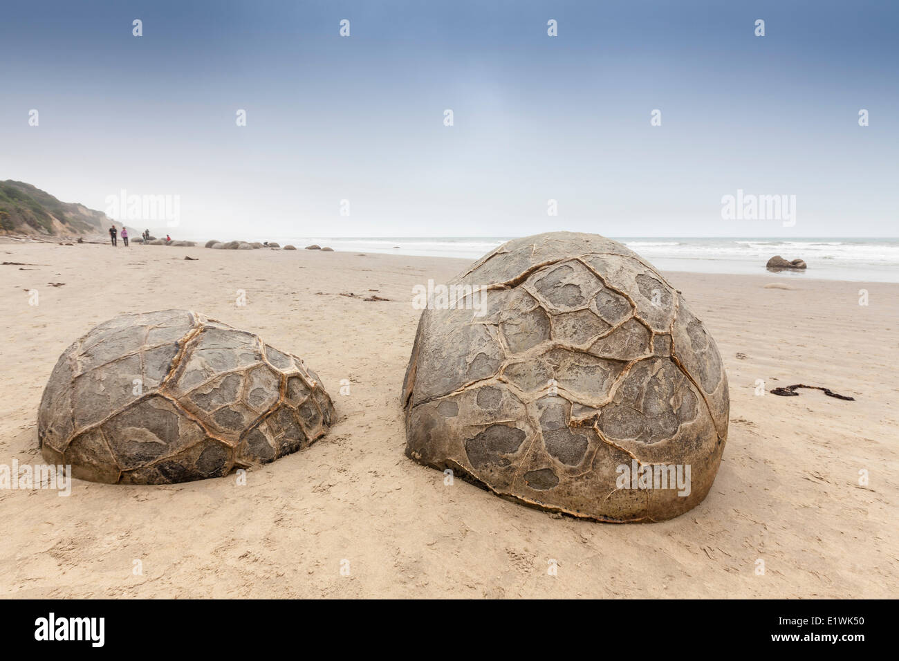 Round rocks boulders on beach hi-res stock photography and images - Alamy