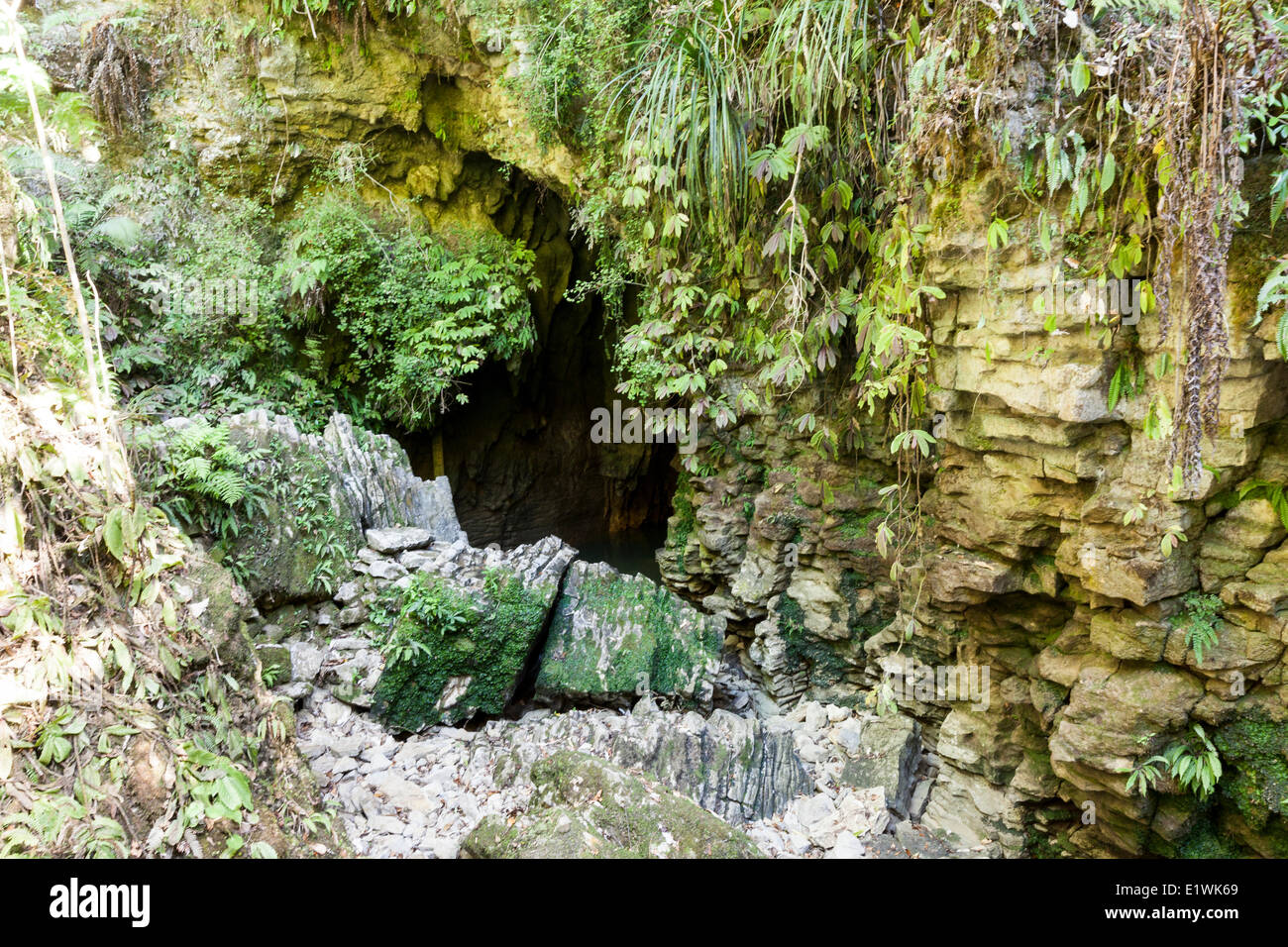 Natural caves hi-res stock photography and images - Alamy
