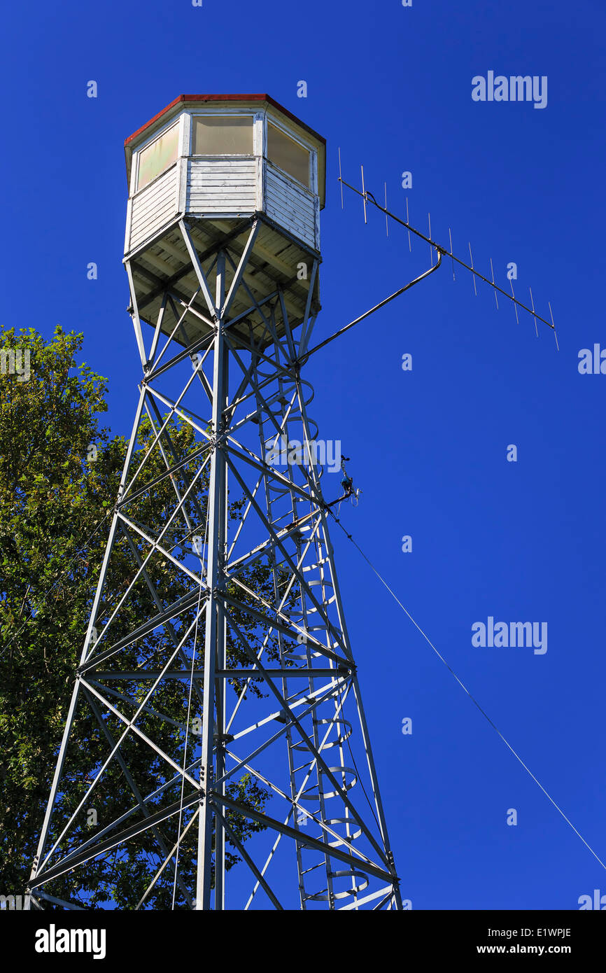 Fire lookout tower hi-res stock photography and images - Alamy