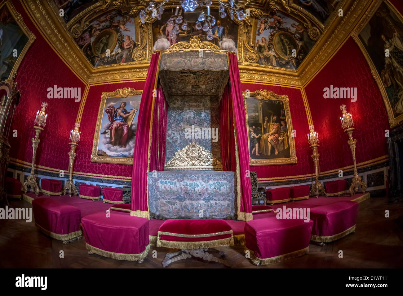 King bed versailles hi-res stock photography and images - Alamy