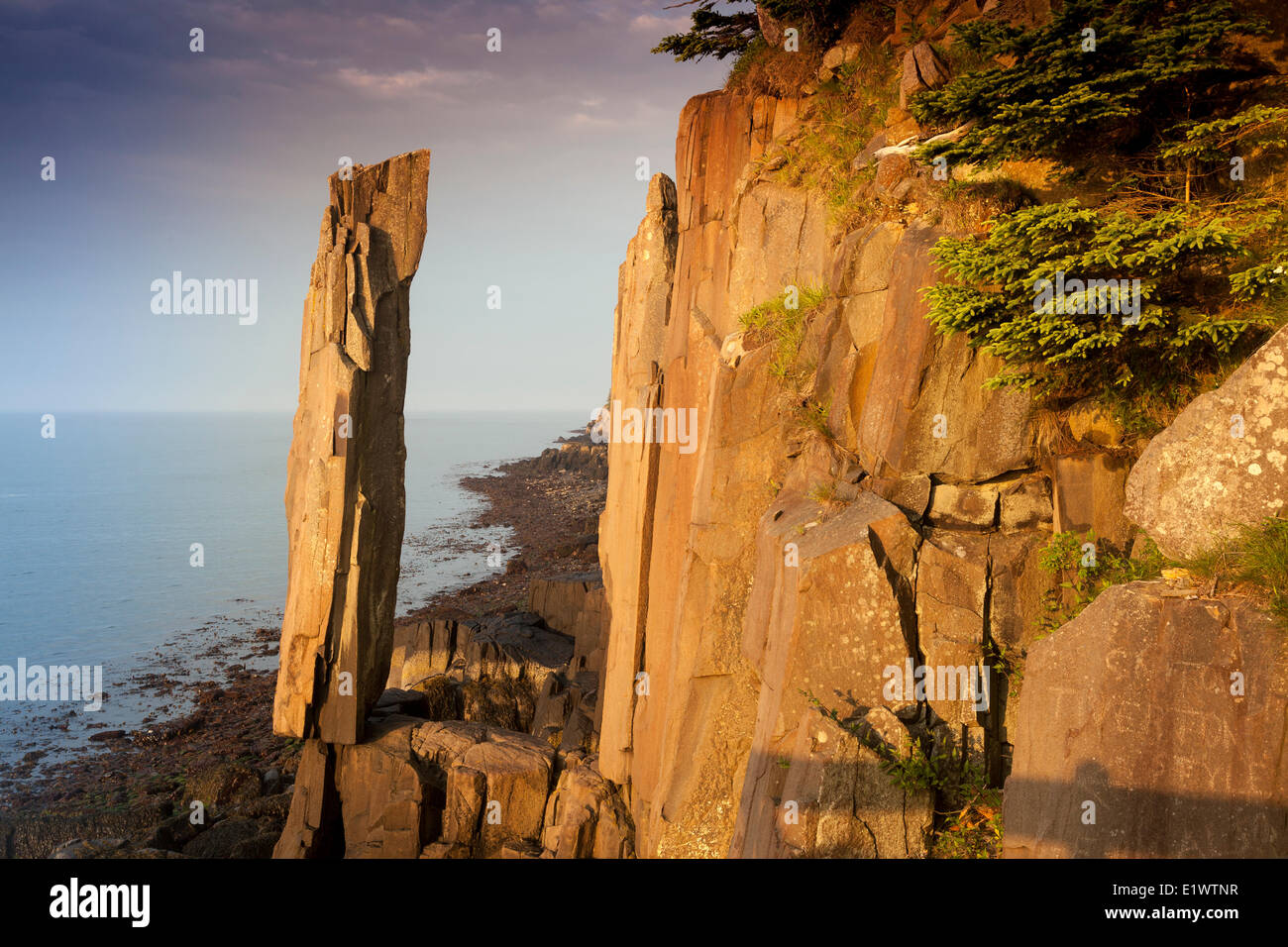 Balancing rock nova scotia hi-res stock photography and images - Alamy
