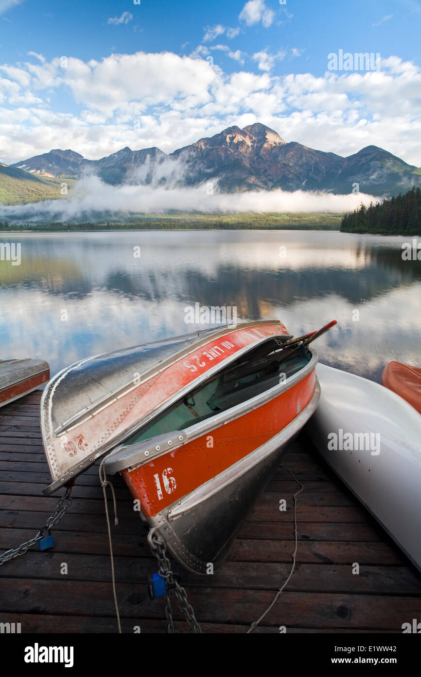 Row boats hi-res stock photography and images - Alamy