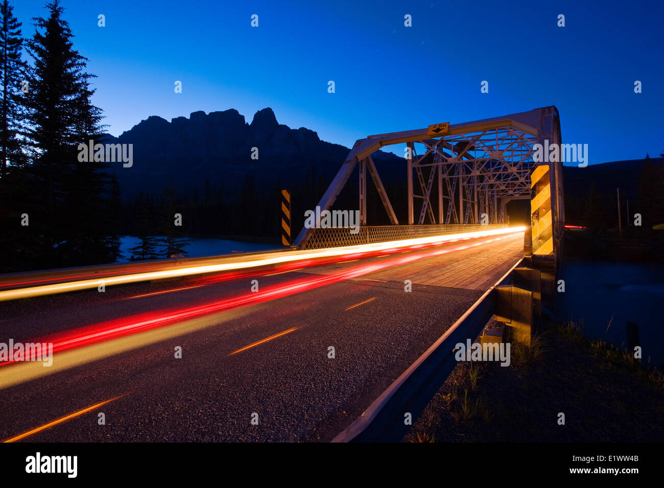Busy car park hi-res stock photography and images - Alamy