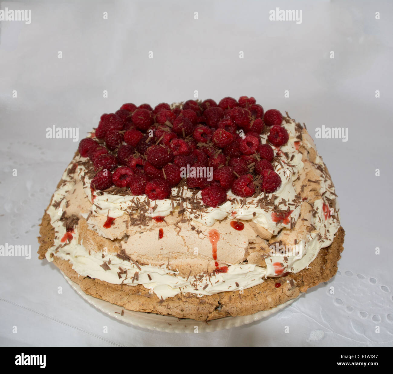 Home baked chocolate pavlova hi-res stock photography and images - Alamy