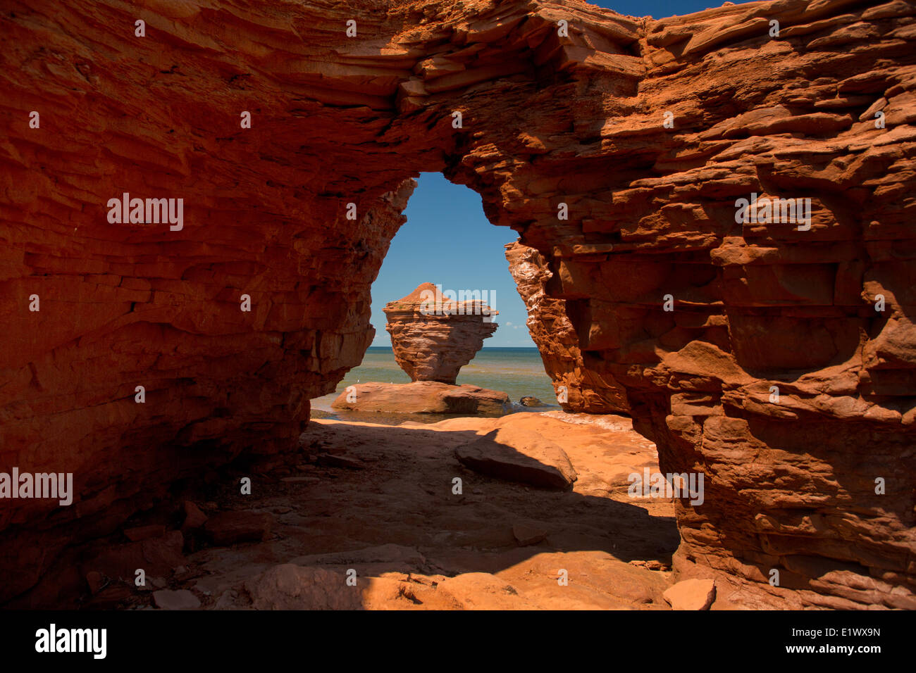 Cliff landforms hi-res stock photography and images - Alamy