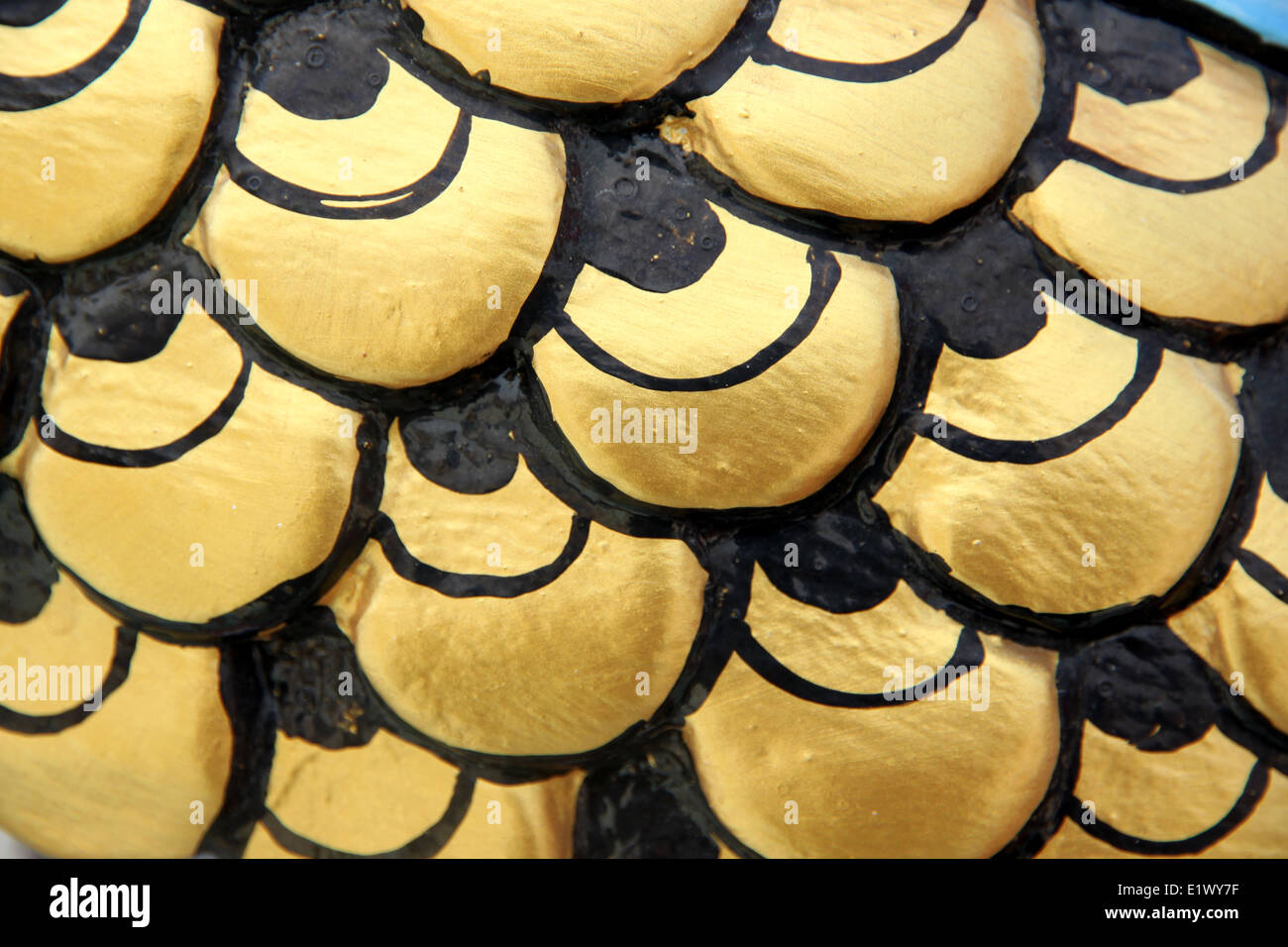 curve pattern of golden statues in Chinese temple for background Stock ...