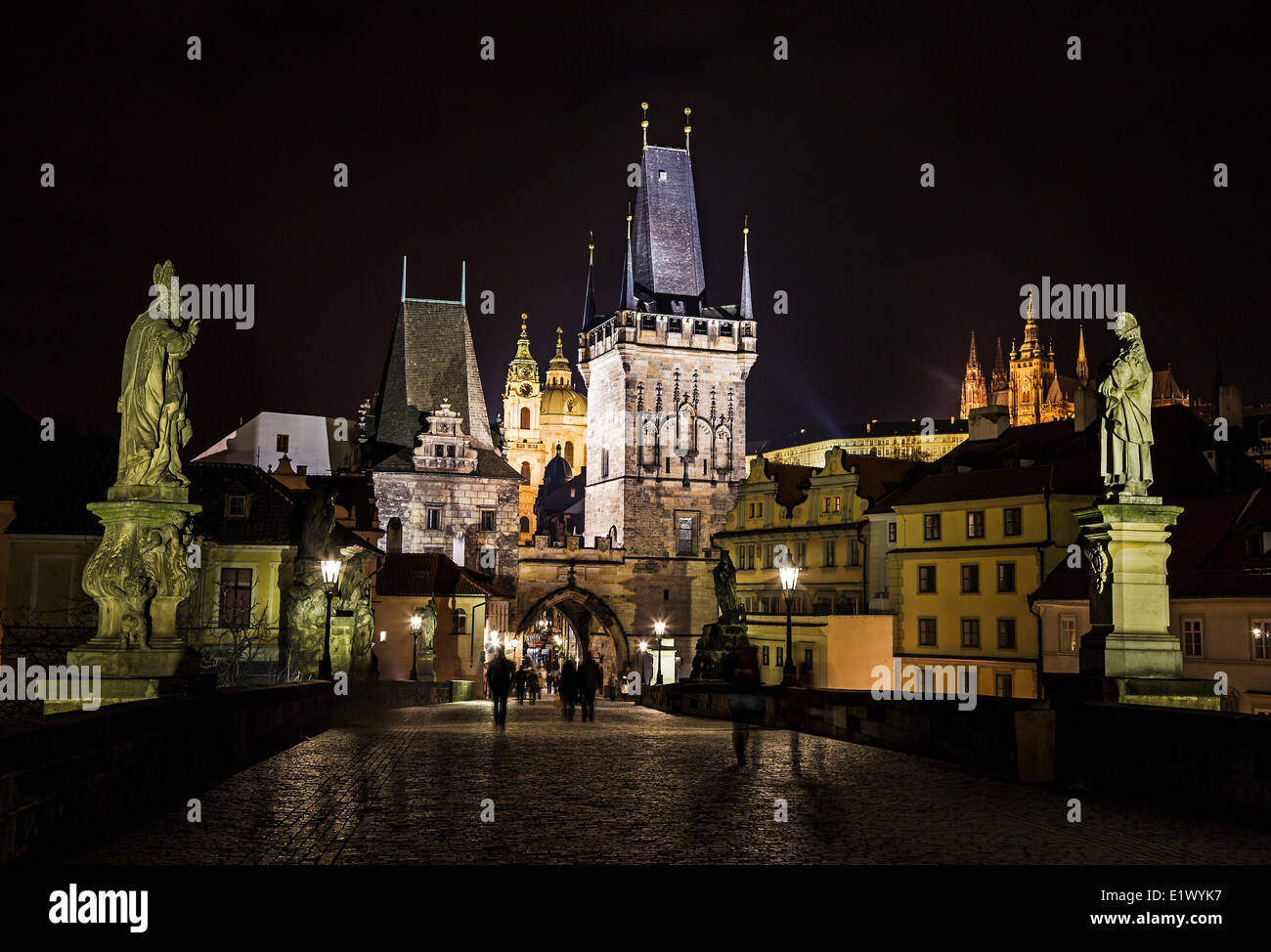 Charles bridge prague castle hi-res stock photography and images - Alamy