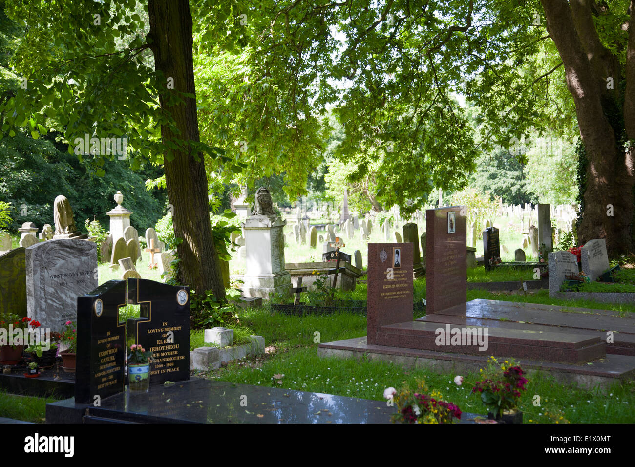 Harrow Burial Ground High Resolution Stock Photography and Images - Alamy