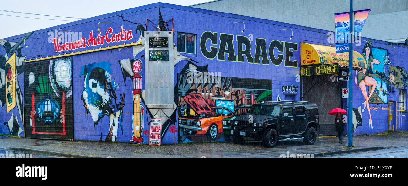Mechanic shop with painted mural. Strathcona Stock Photo - Alamy