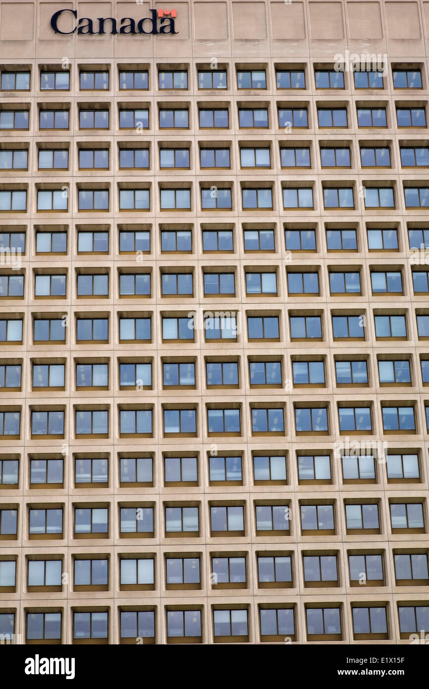 Government of canada office building hi-res stock photography and ...