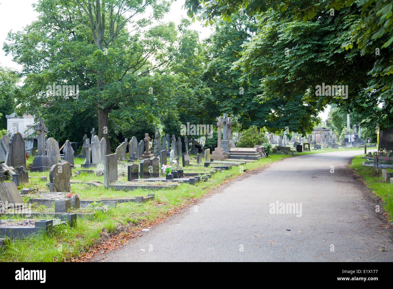 Harrow graves hi-res stock photography and images - Alamy