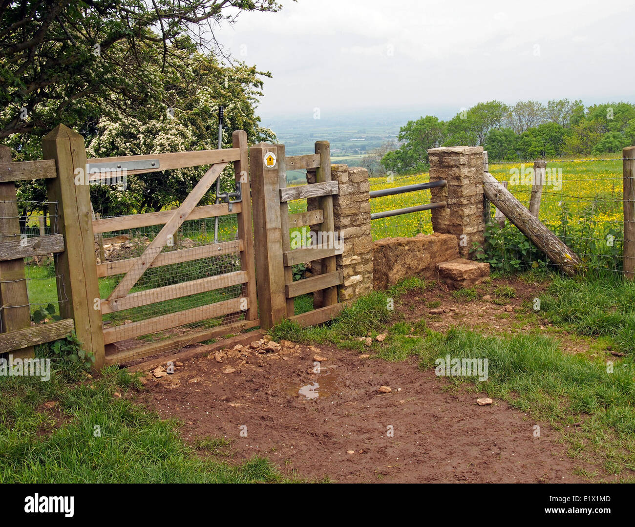 Gate stile countryside walk hi-res stock photography and images - Alamy