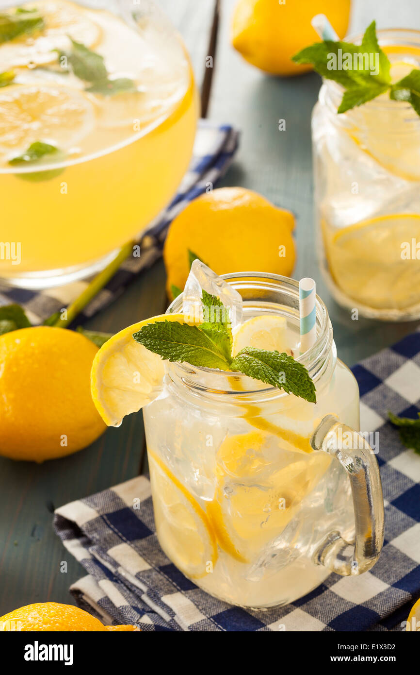 Yellow lemonade hi-res stock photography and images - Alamy