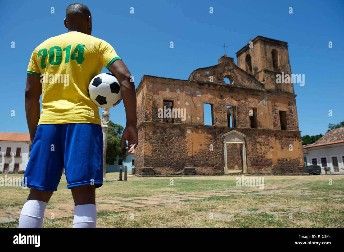 Old south african man standing hi-res stock photography and images - Alamy