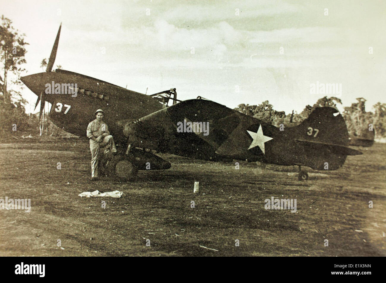 The P-40 Warhawk, used by the 49th Fighter Group during World War II ...