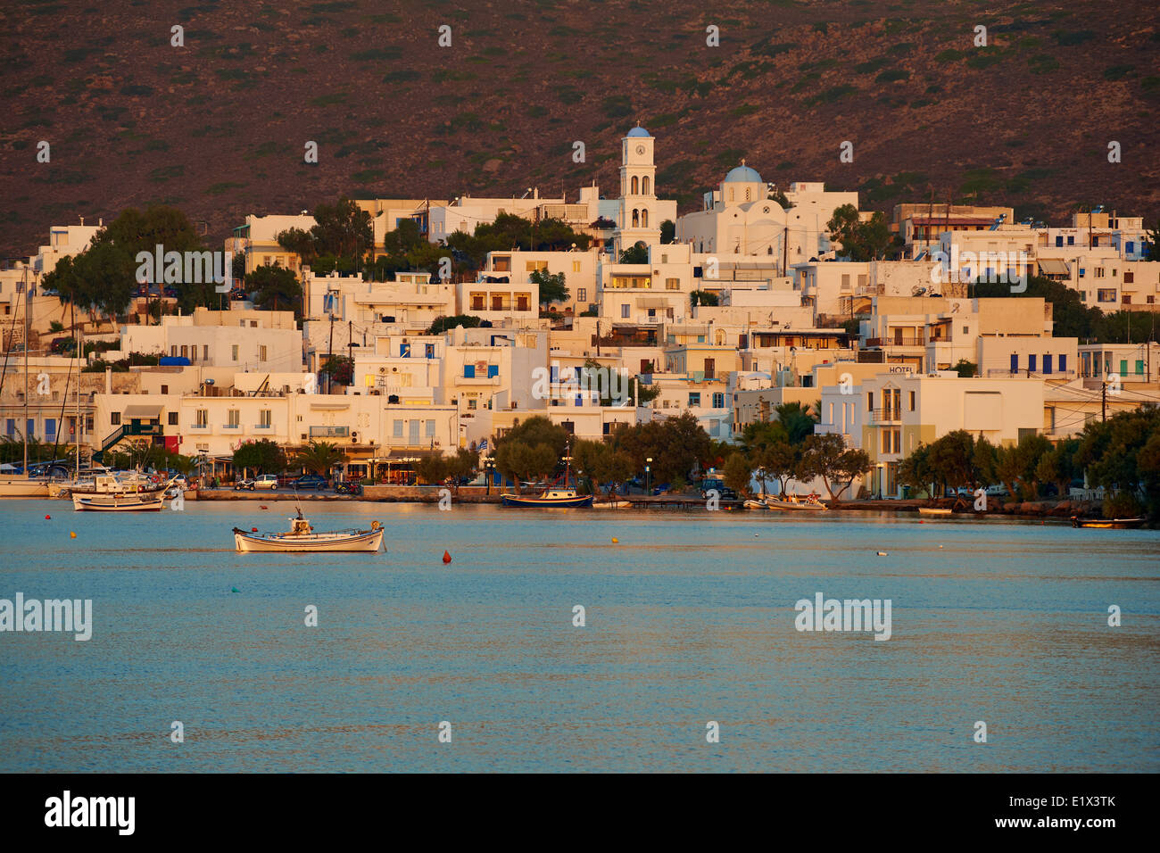 Cyclades port hi-res stock photography and images - Alamy