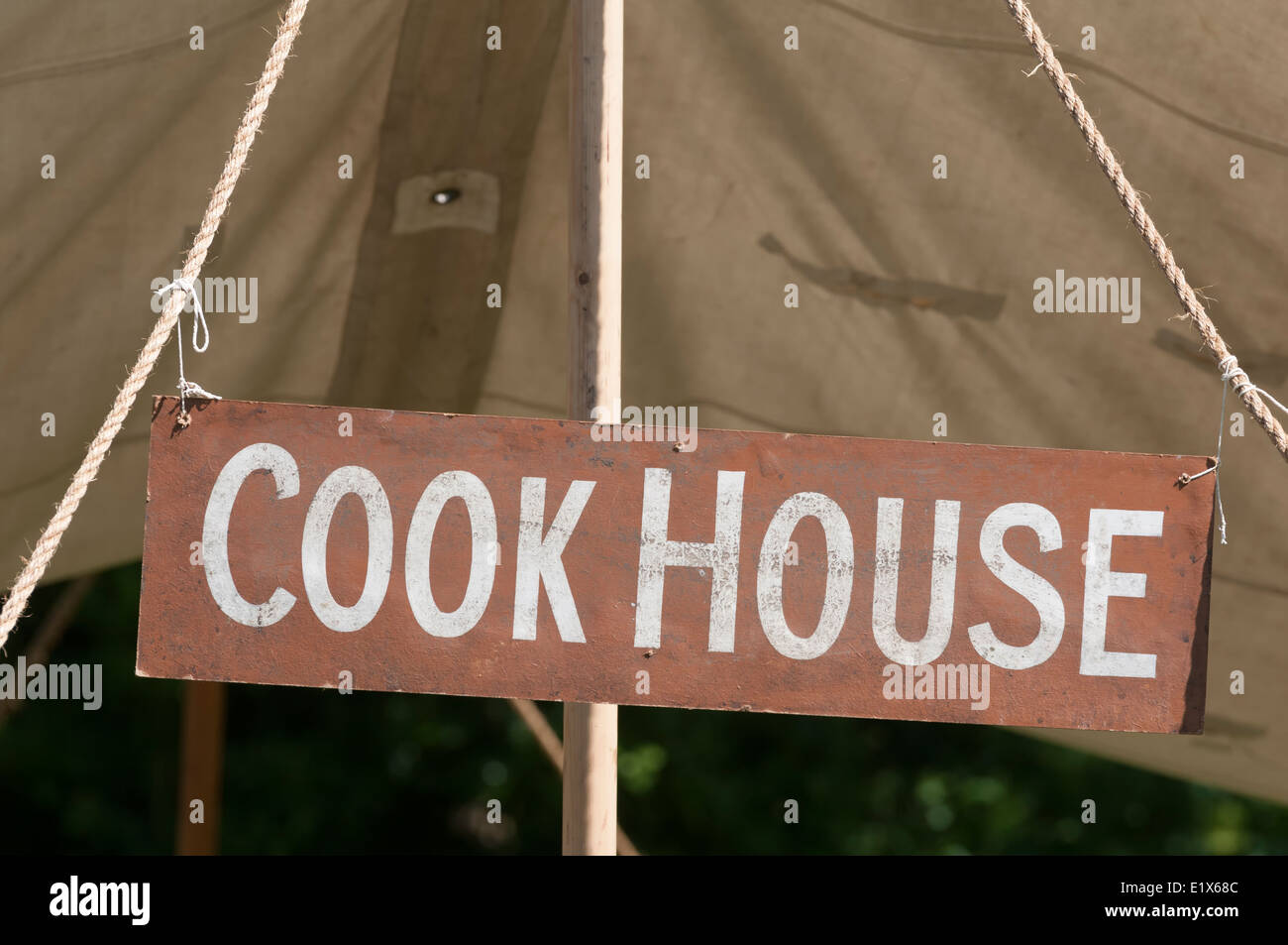 Army cookhouse hi-res stock photography and images - Alamy