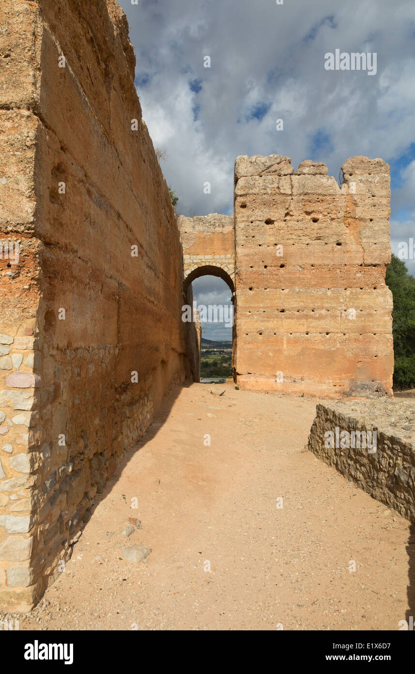 Paderne Castle, The Algarve, portugal Stock Photo - Alamy
