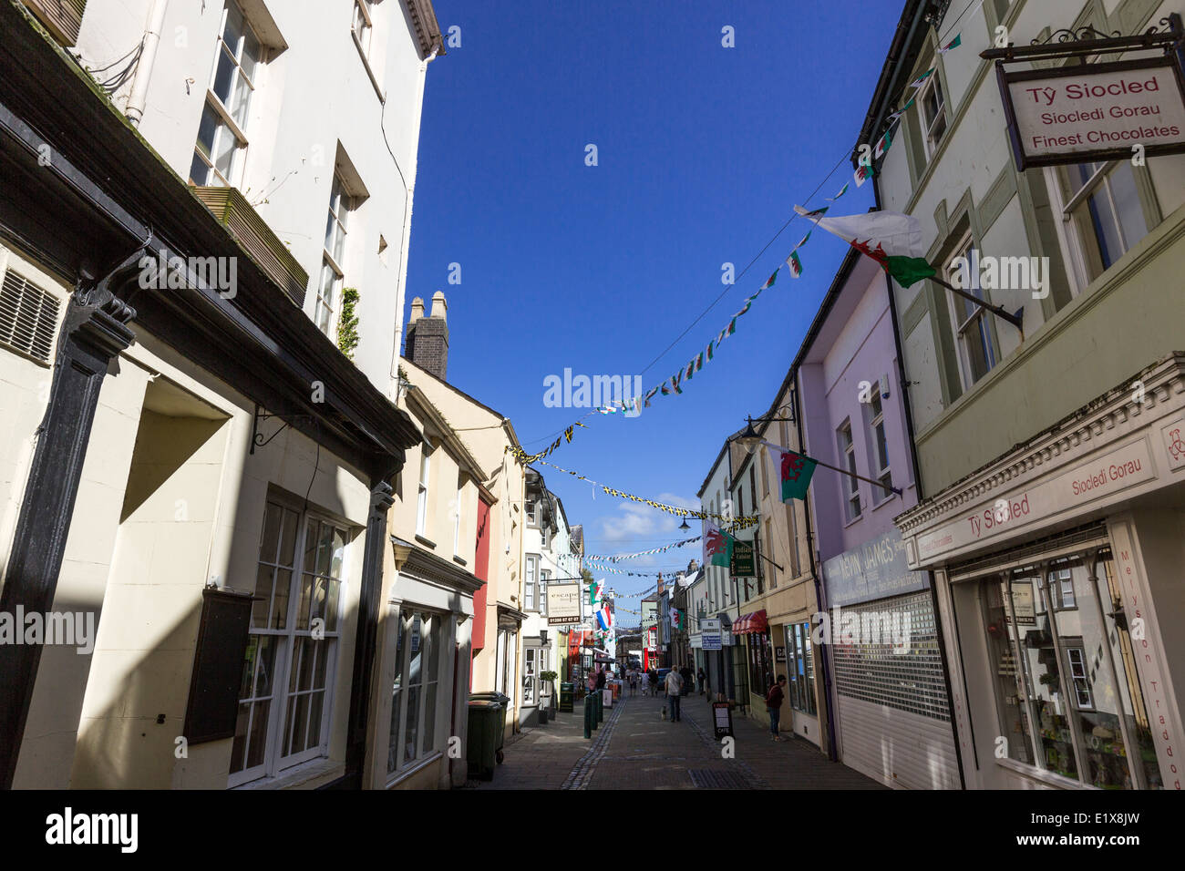 Street in caernarfon hi-res stock photography and images - Alamy
