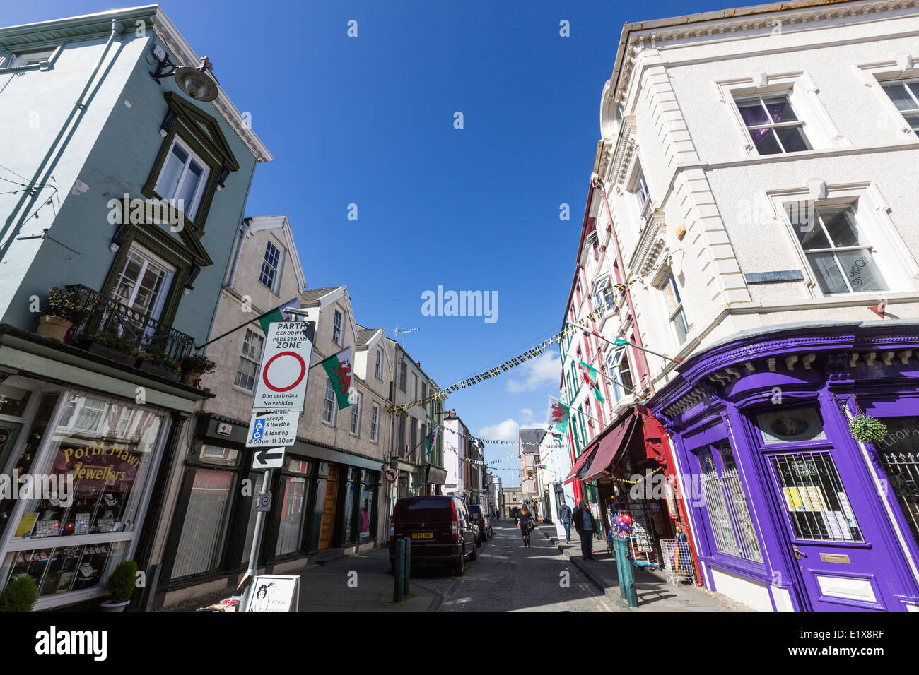 Street in caernarfon hi-res stock photography and images - Alamy