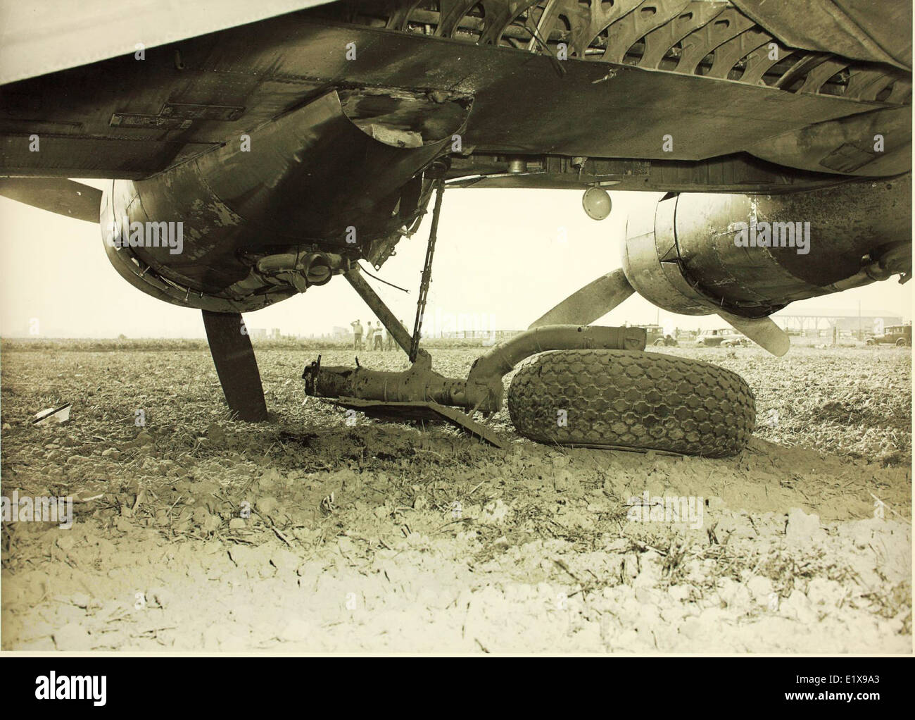 Consolidated b 24 30th bomb group hi-res stock photography and images ...