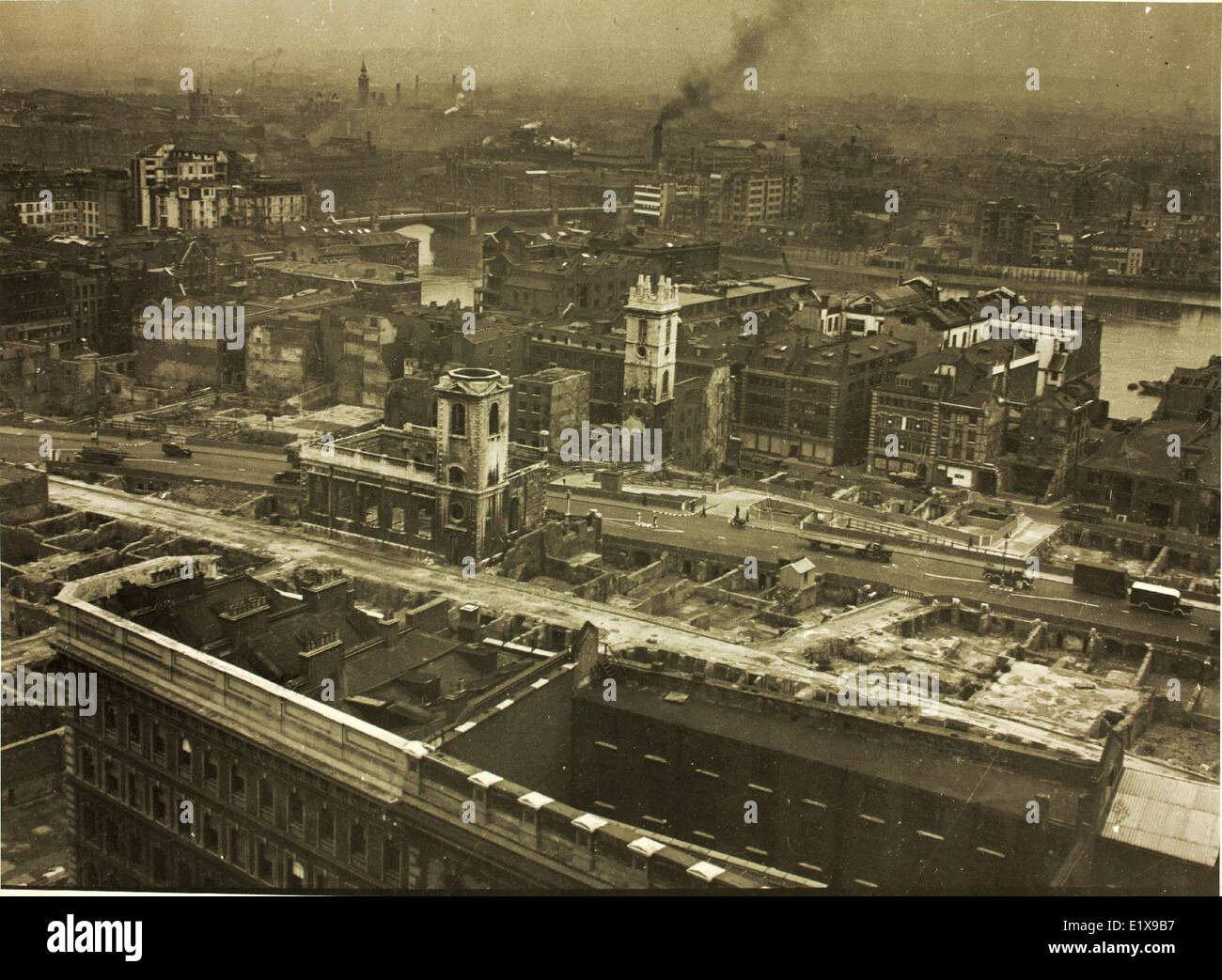 The blitz bombing of london during world war ii hi-res stock ...