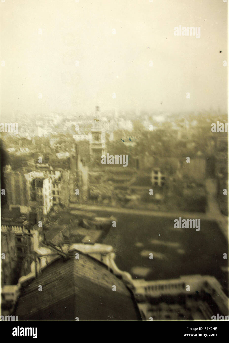London 1945 hi-res stock photography and images - Alamy
