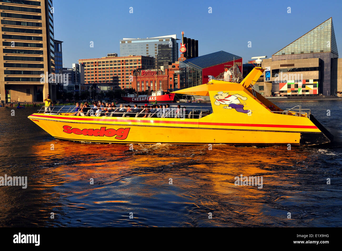 BALTIMORE, MARYLAND: The Sea Dog speedboat Stock Photo - Alamy