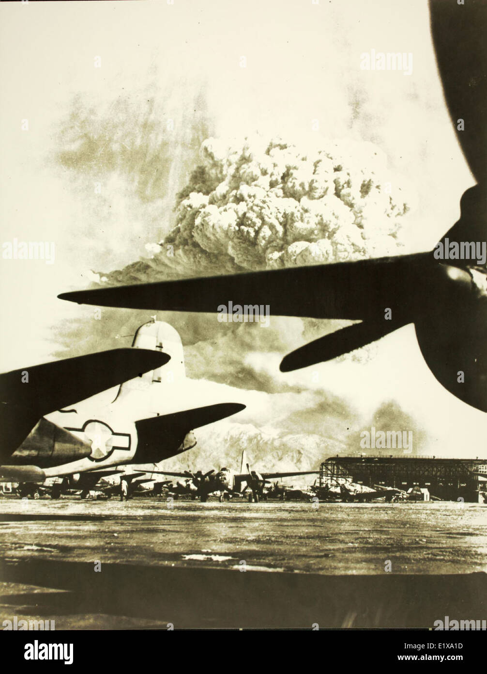 Mt vesuvius eruption hi-res stock photography and images - Alamy