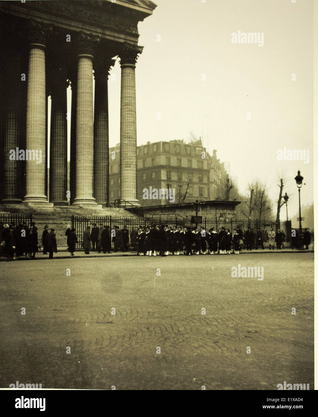 War resistance in theater hi-res stock photography and images - Alamy