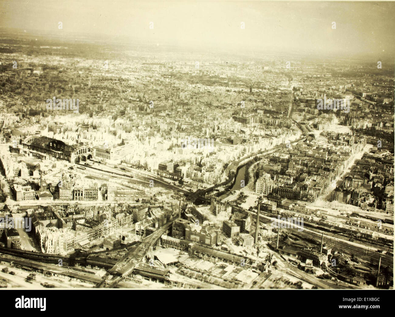 Aerial berlin 1945 hi-res stock photography and images - Alamy