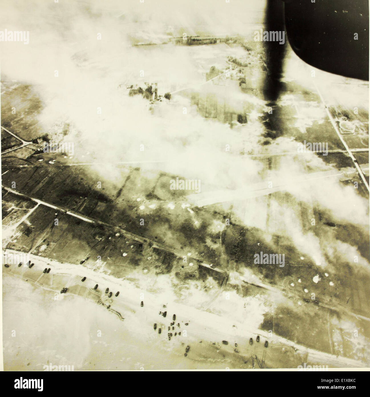 Aerial d day 1944 hi-res stock photography and images - Alamy
