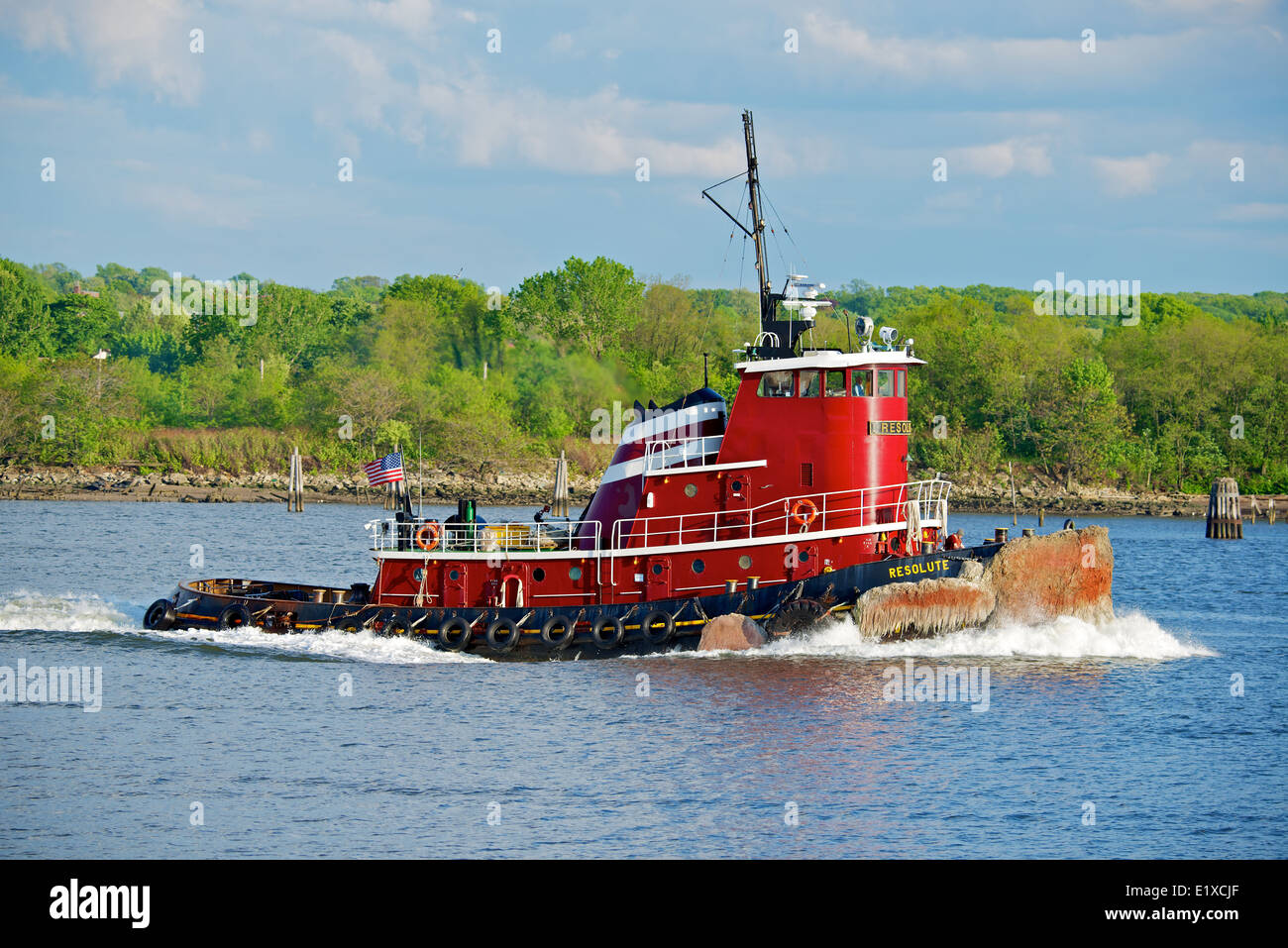 Vessel sea ship tug hi-res stock photography and images - Alamy
