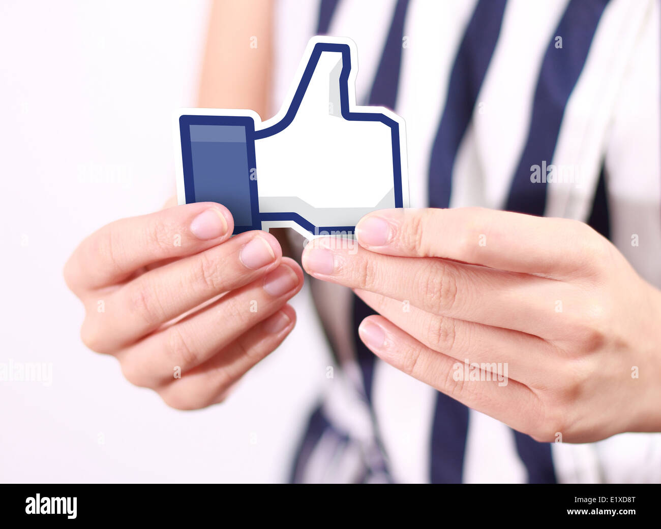 This 'like' icon button is the voting system used to rate user comments ...