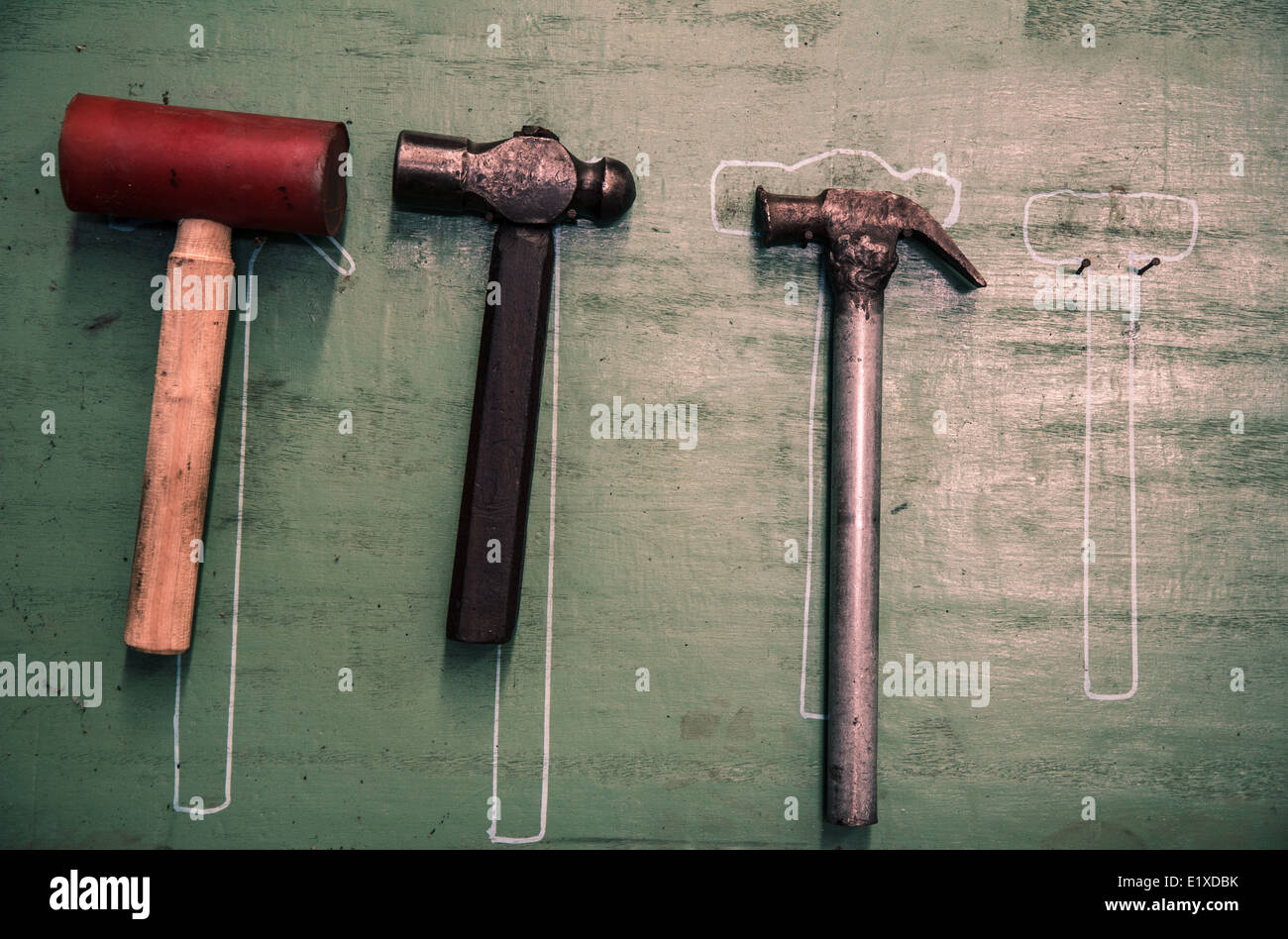 Hammer hanging hi-res stock photography and images - Alamy