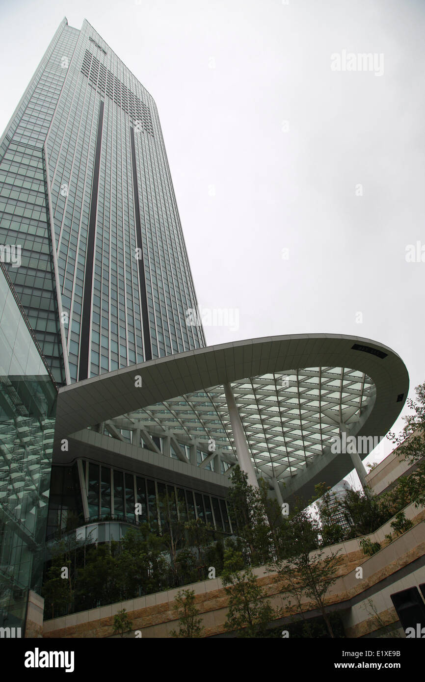 Tokyo, Japan. 11th June, 2014. The skyscraper complex Toranomon Hills ...